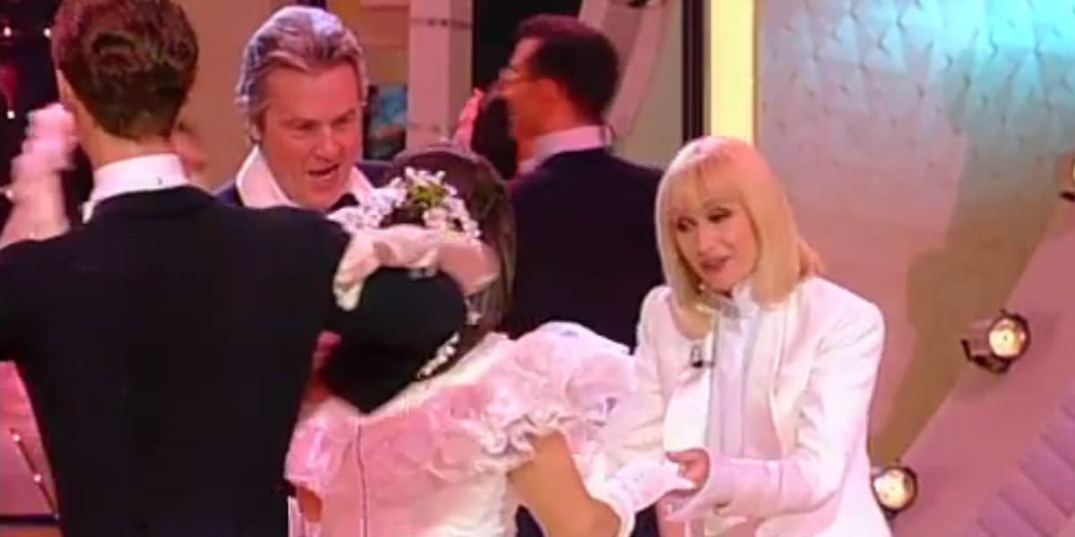 Carràmba! Che sorpresa - Puntata del 04/01/1996 - Video - RaiPlay